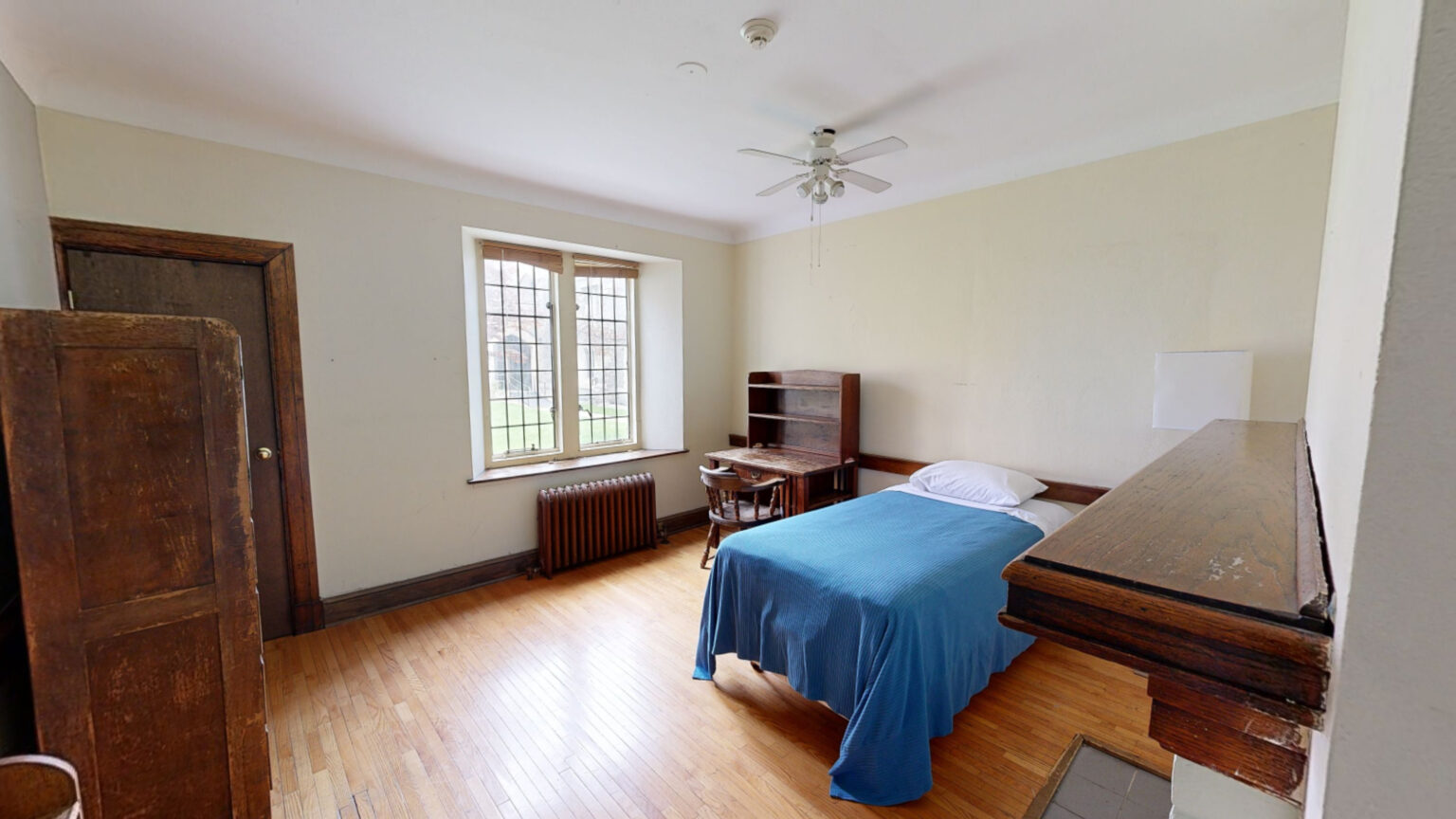 Knox Residence - Stay at U of T