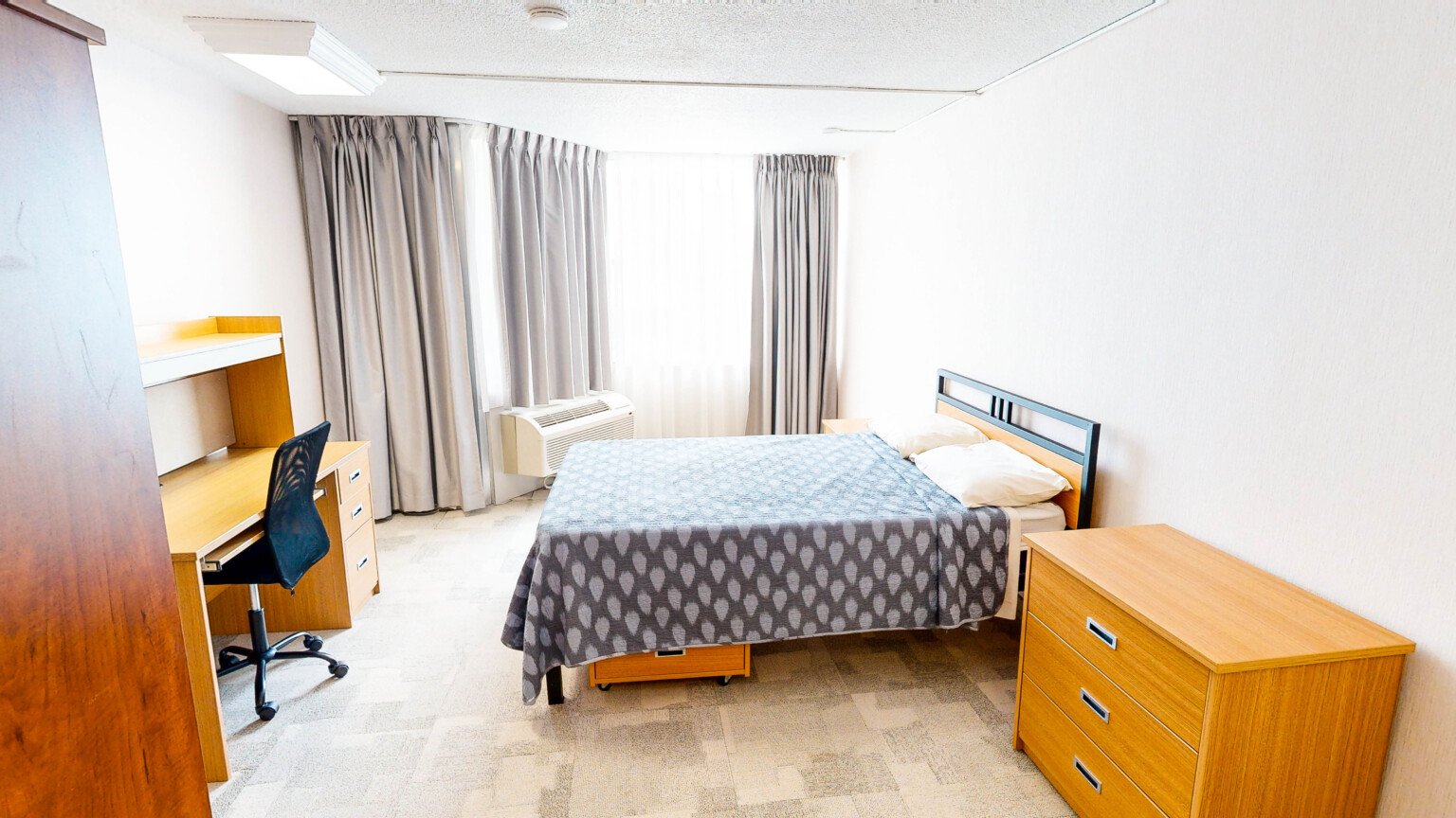 Chestnut Residence - Stay at U of T