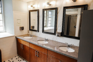 Knox Residence - Stay at U of T