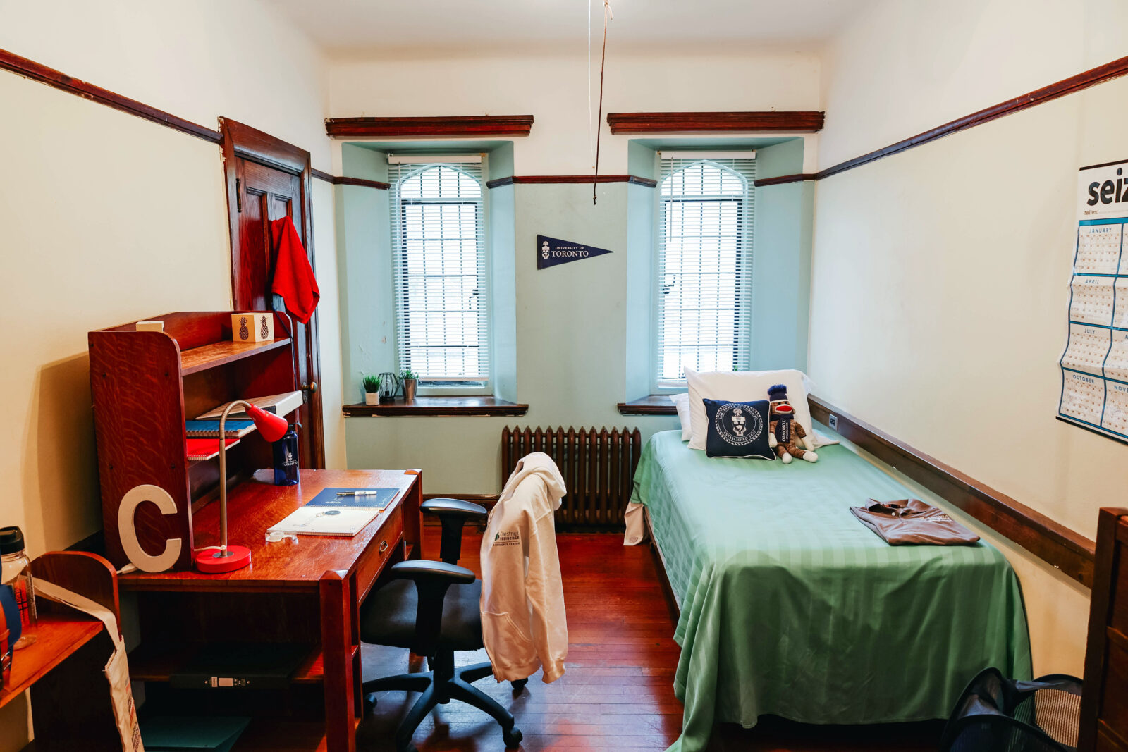 Knox Residence - Stay at U of T
